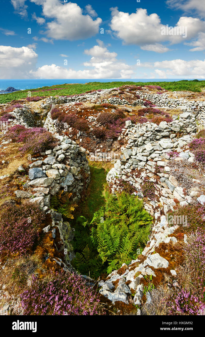 Ballowall Barrow prehistoric chambered tomb, Carn Gluze, Ballowall ...