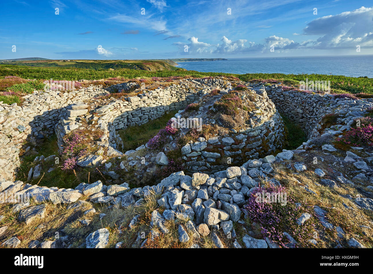 Ballowall Barrow prehistoric chambered tomb, Carn Gluze, Ballowall ...