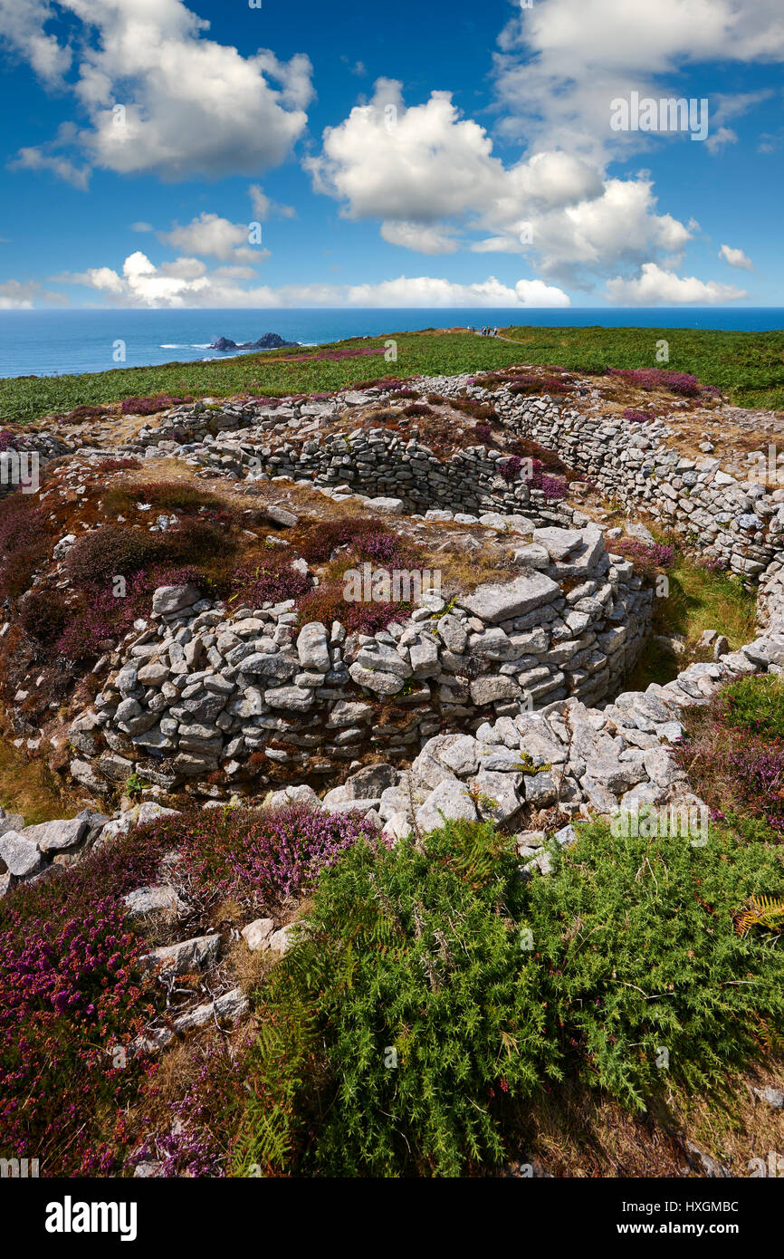 Ballowall Barrow prehistoric chambered tomb, Carn Gluze, Ballowall ...