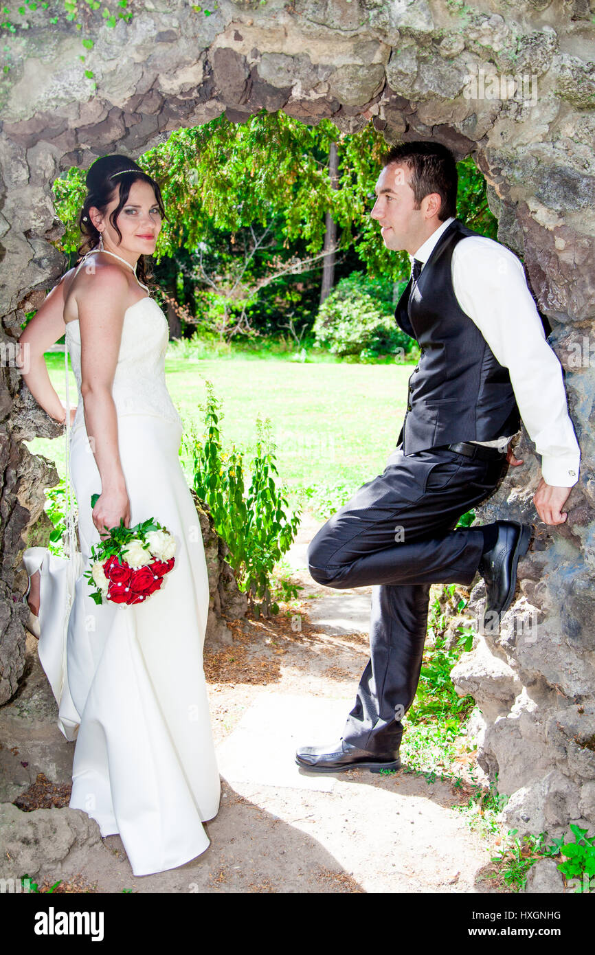 Beautiful wedding couple. Young wedding couple Stock Photo - Alamy