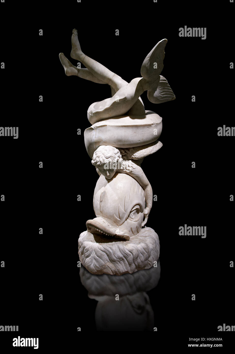 Dolphin sculptures hi-res stock photography and images - Alamy