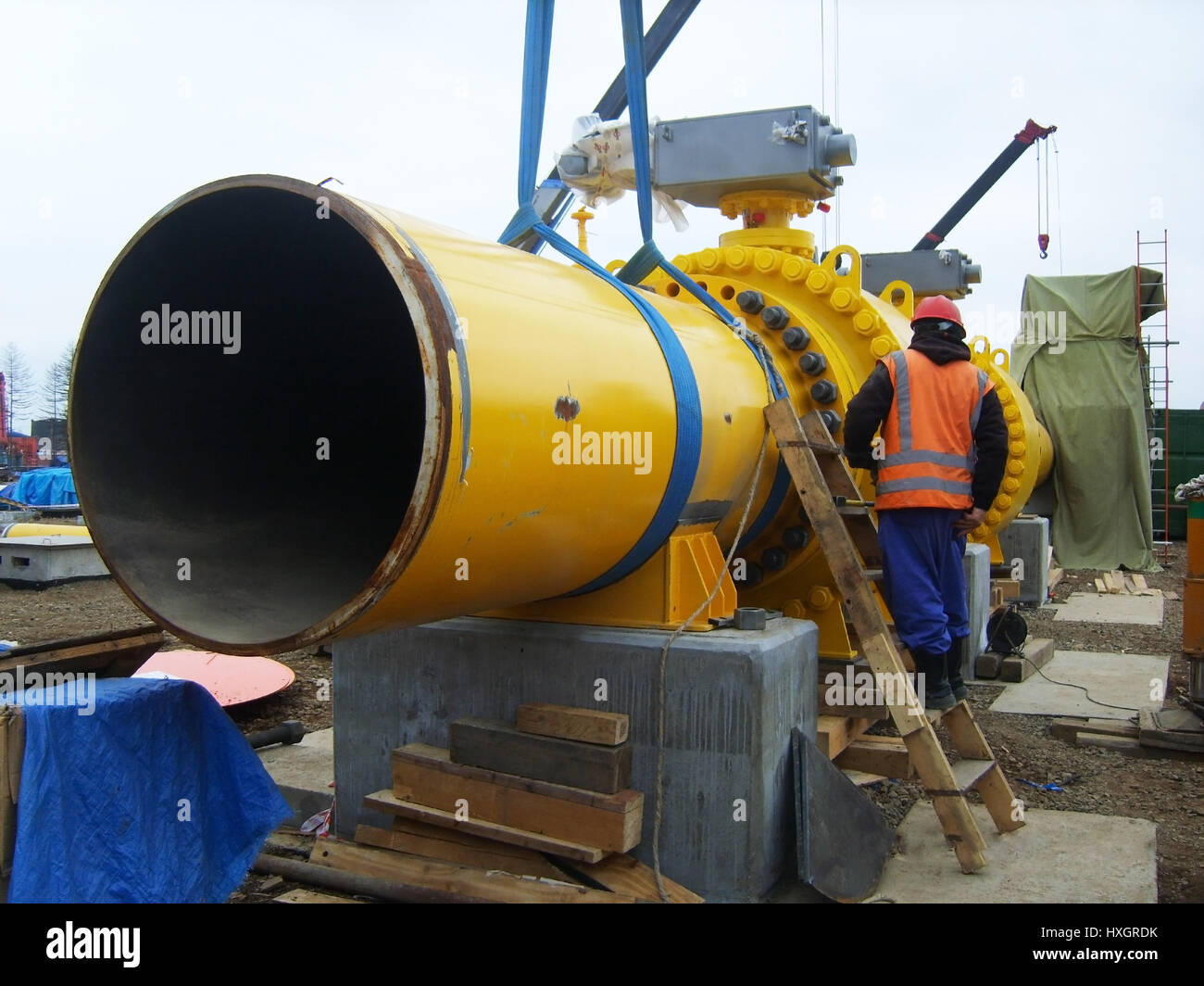 Big inch pipeline hi-res stock photography and images - Alamy