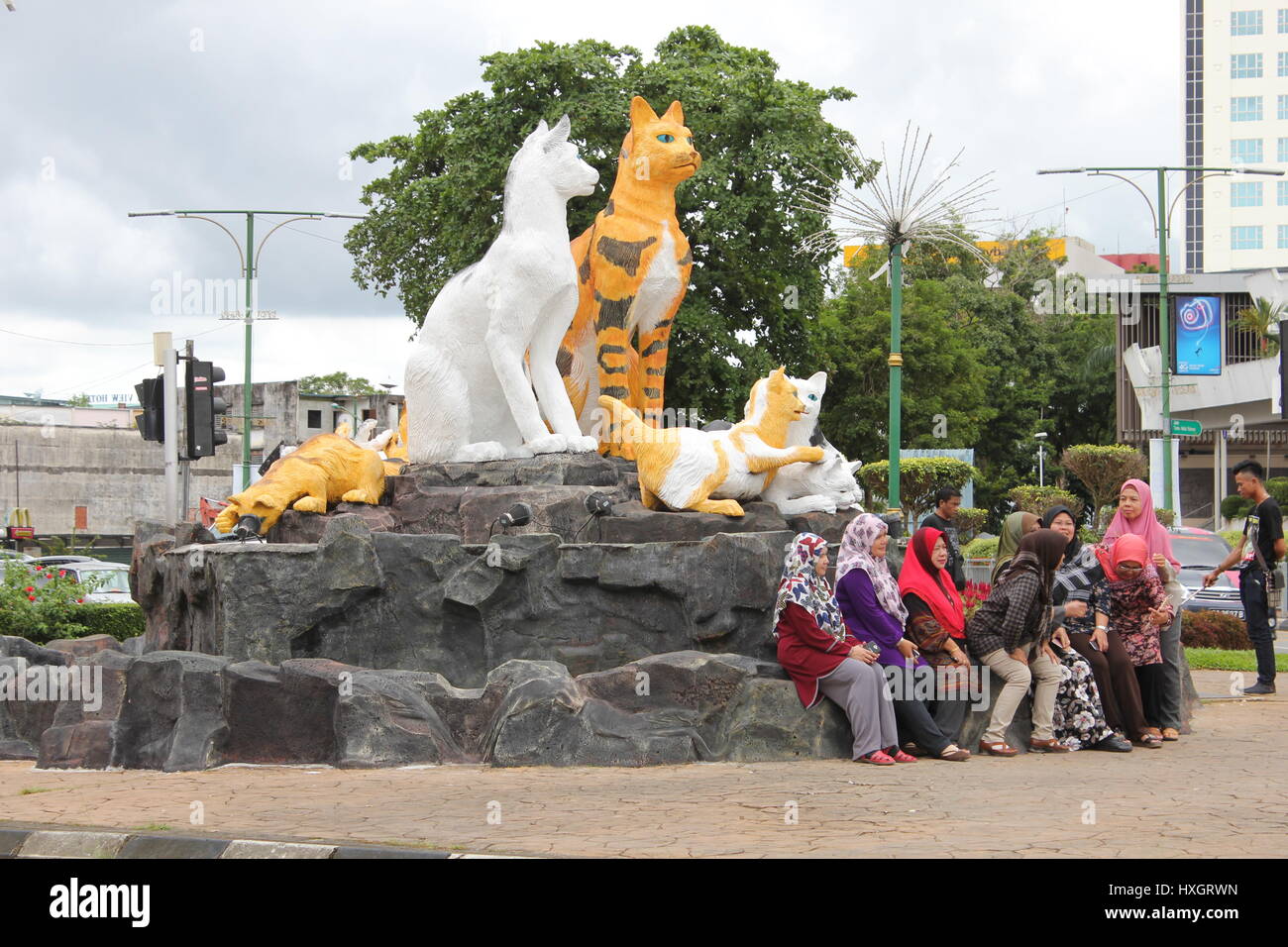 Cat statues hi-res stock photography and images - Alamy
