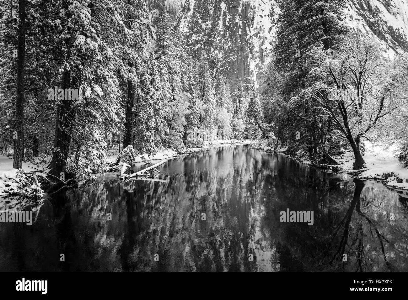 High mountains yosemite national Black and White Stock Photos & Images ...