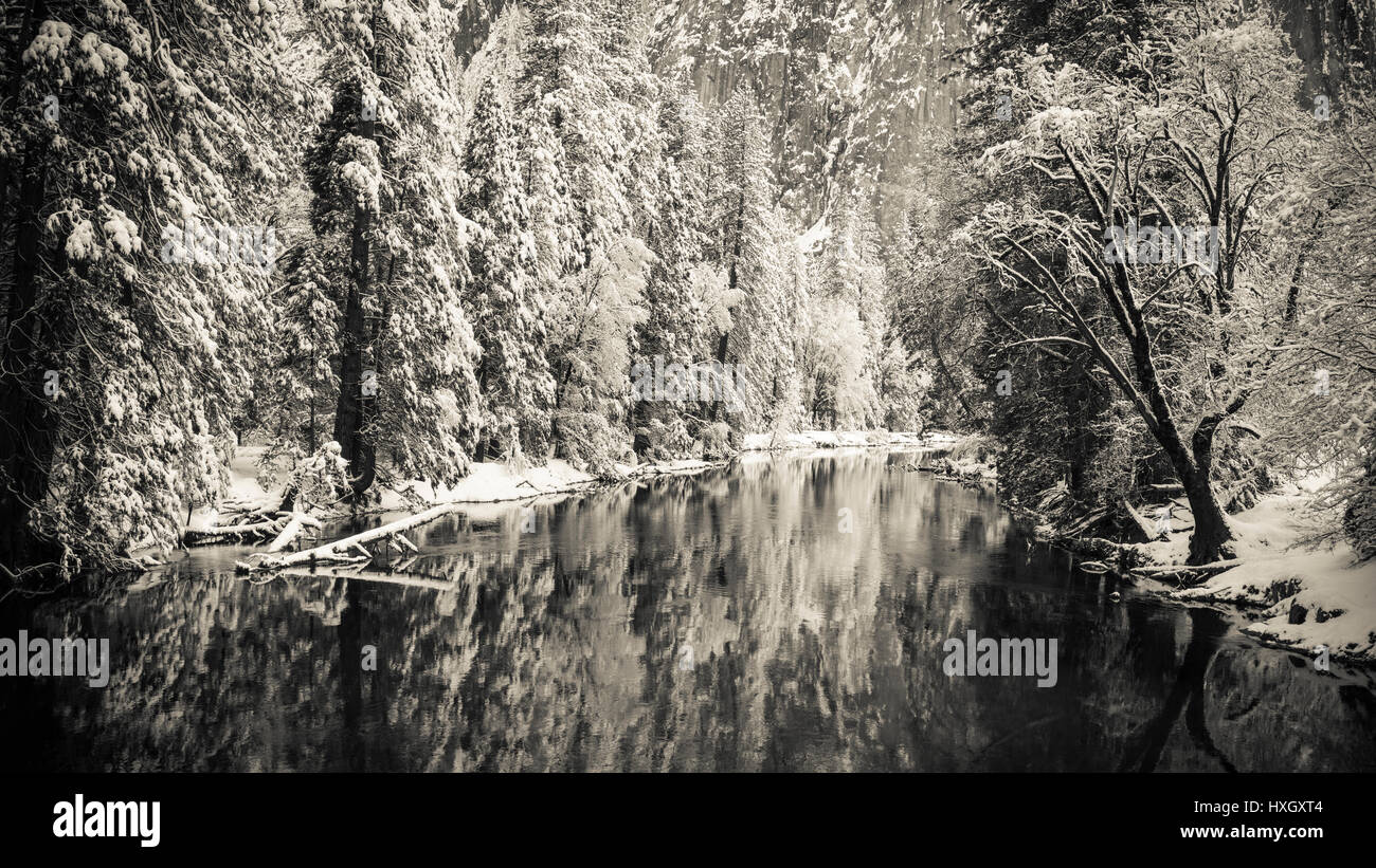 The Merced River and Cathedral Rock in winter, Yosemite National Park ...