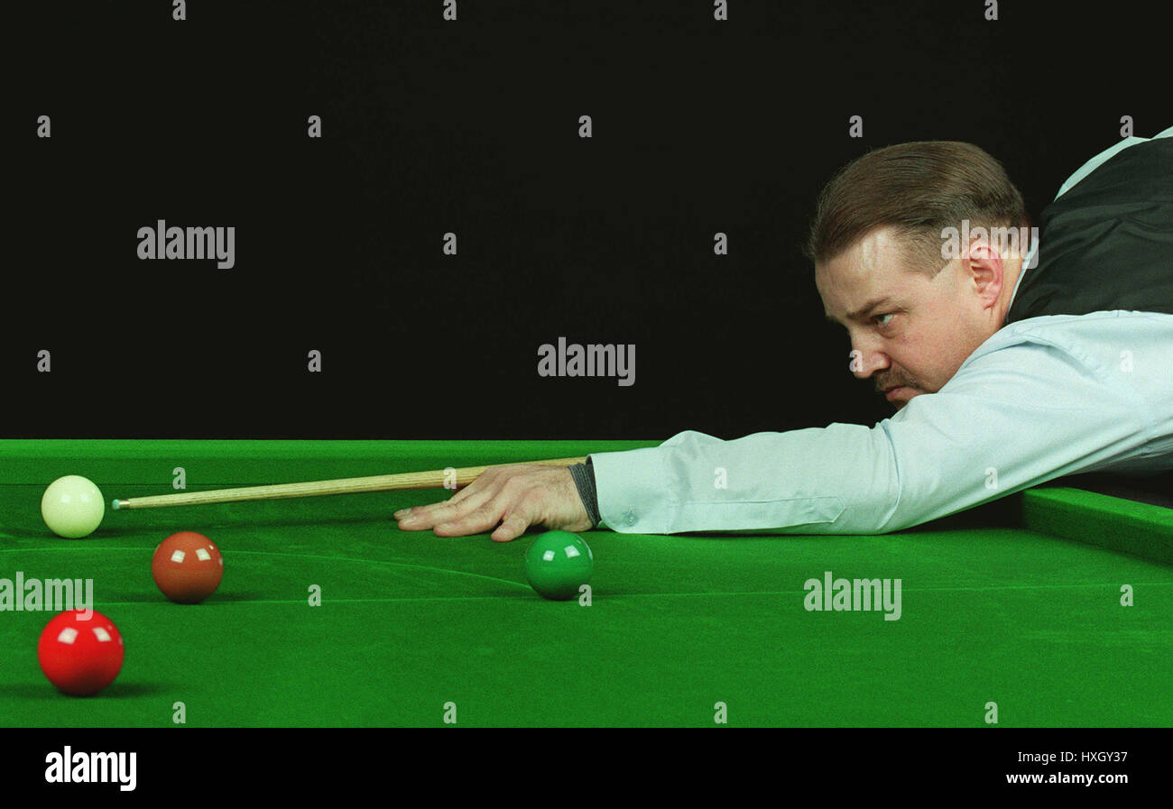 DANNY FOWLER ENGLAND 24 November 1994 Stock Photo - Alamy