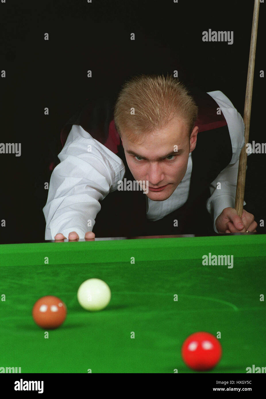 ANDY HICKS ENGLAND 24 November 1994 Stock Photo - Alamy