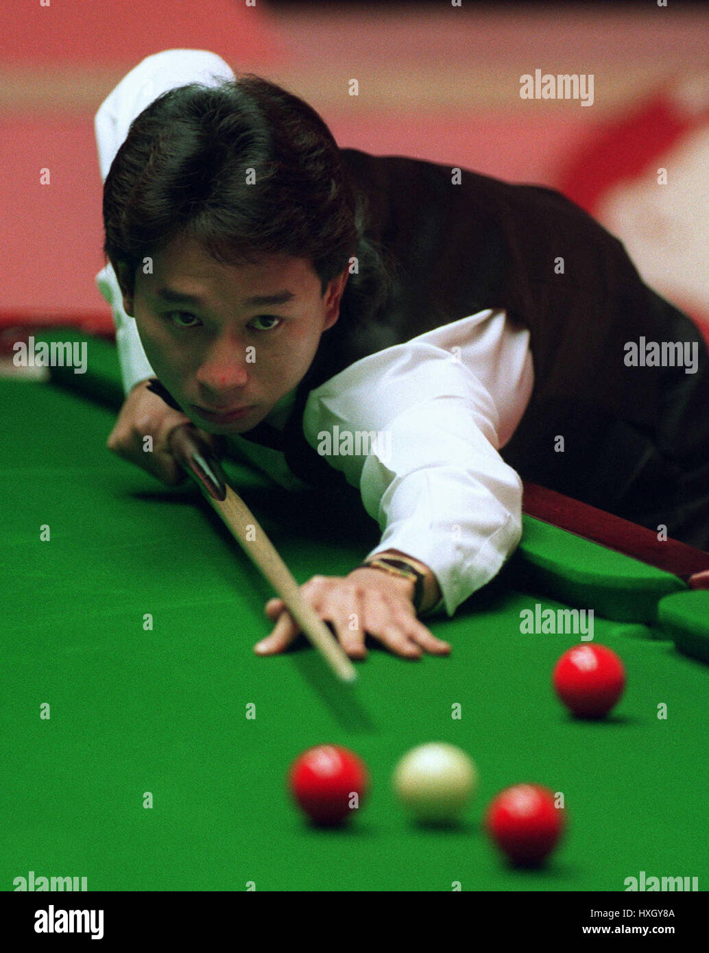 JAMES WATTANA EMBASSY WORLD CHAMPIONSHIPS 21 April 1992 Stock Photo - Alamy