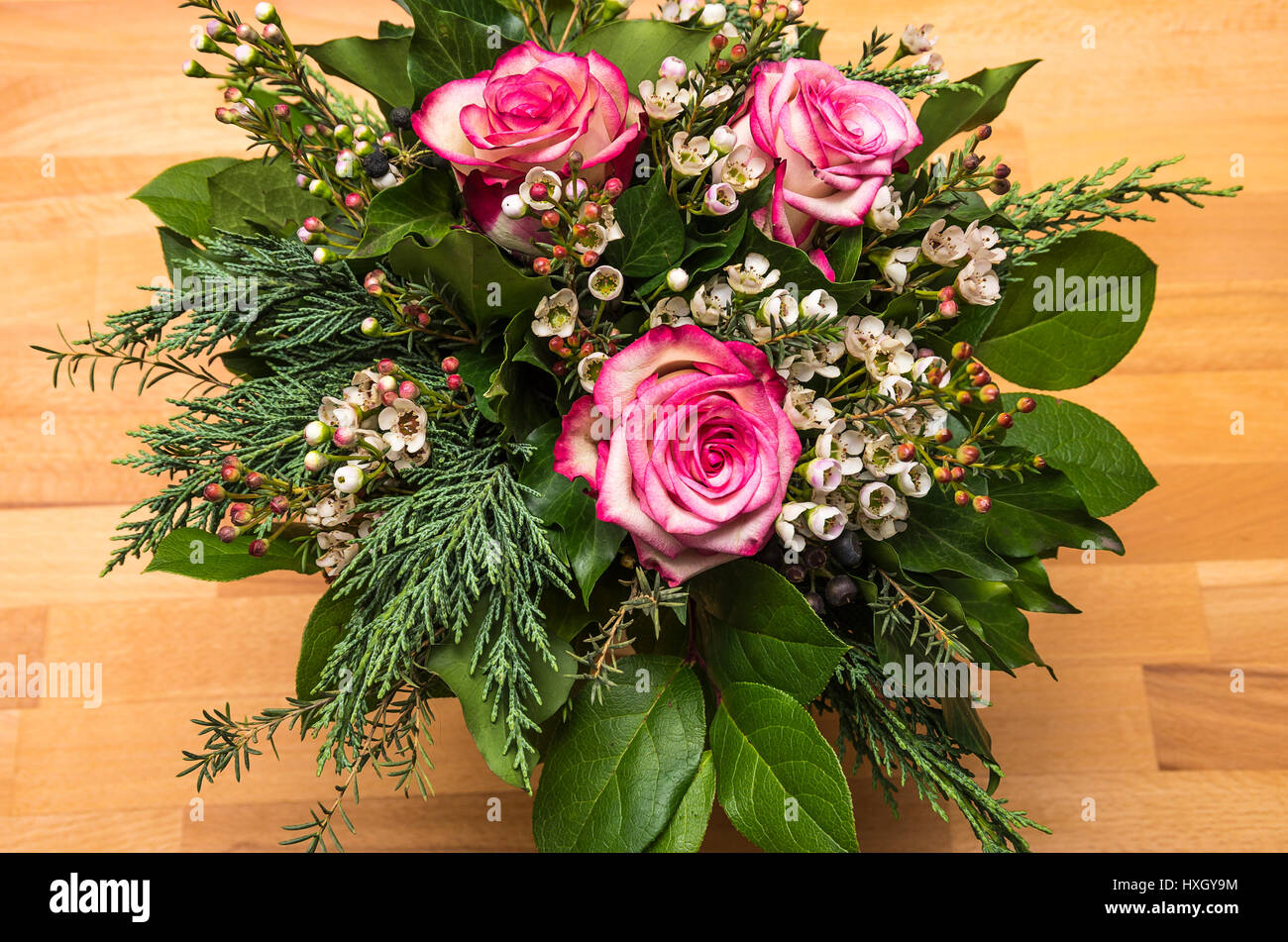 Cut flowers, bouquet of roses Stock Photo - Alamy