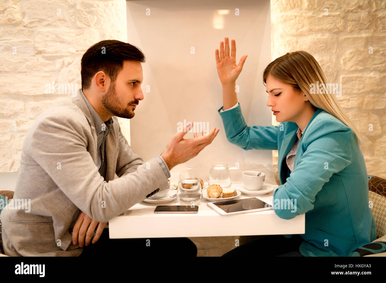 Business meeting quarrel hi-res stock photography and images - Alamy