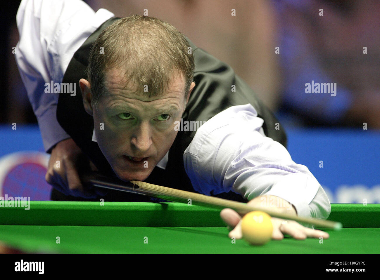 STEVE DAVIS ENGLAND BARBICAN CENTRE YORK ENGLAND 10 December 2002 Stock ...