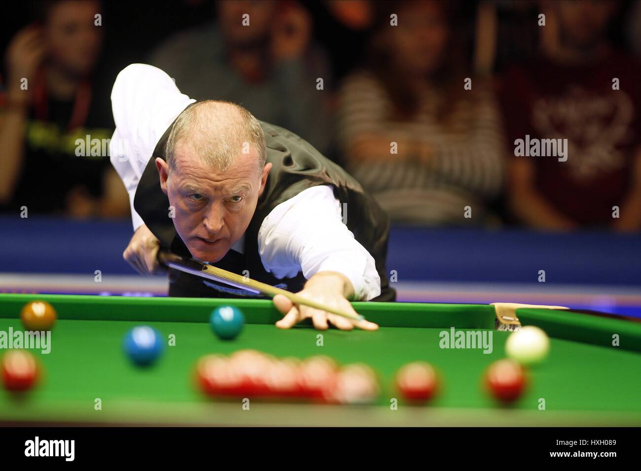 STEVE DAVIS ENGLAND ENGLAND YORK BARBICAN YORK ENGLAND 04 December 2011 ...