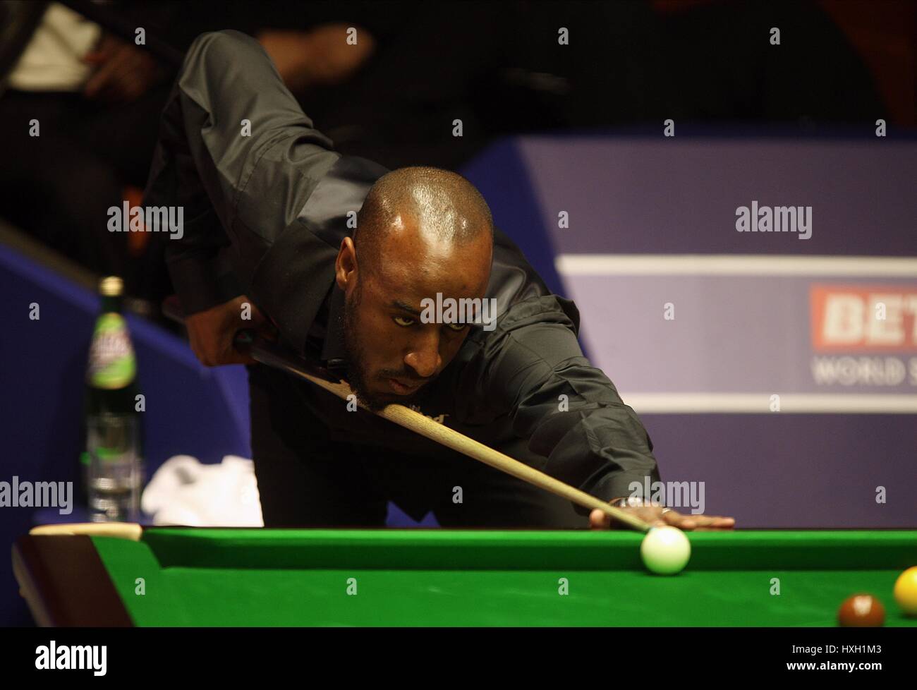 RORY MCLEOD ENGLAND THE CRUCIBLE SHEFFIELD ENGLAND 19 April 2009 Stock ...