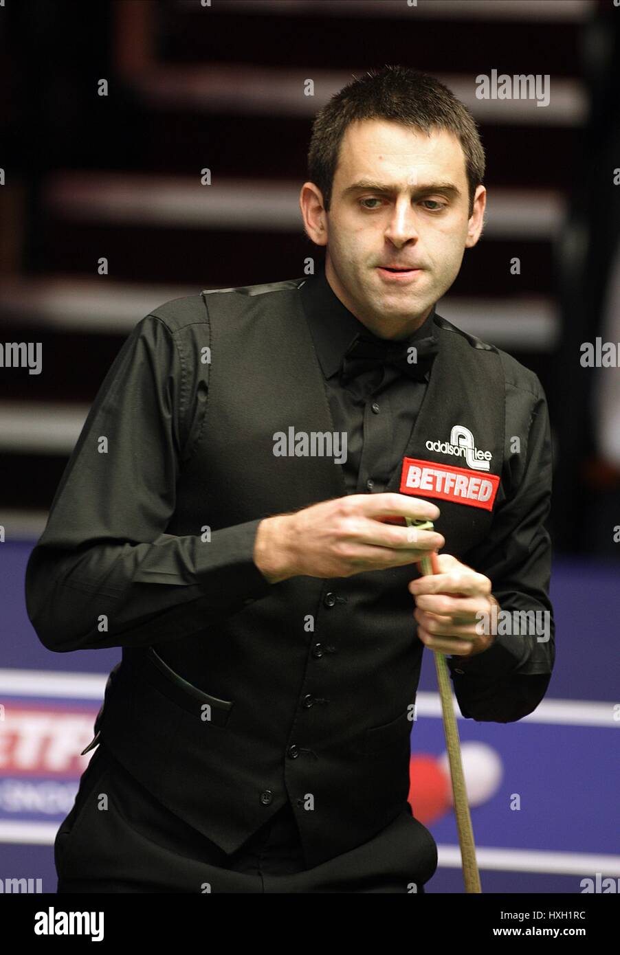RONNIE O'SULLIVAN ENGLAND THE CRUCIBLE SHEFFIELD ENGLAND 18 April 2009 ...