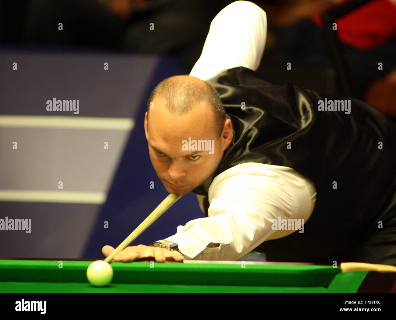 STUART BINGHAM WORLD SNOOKER CHAMPIONSHIP THE CRUCIBLE SHEFFIELD ...