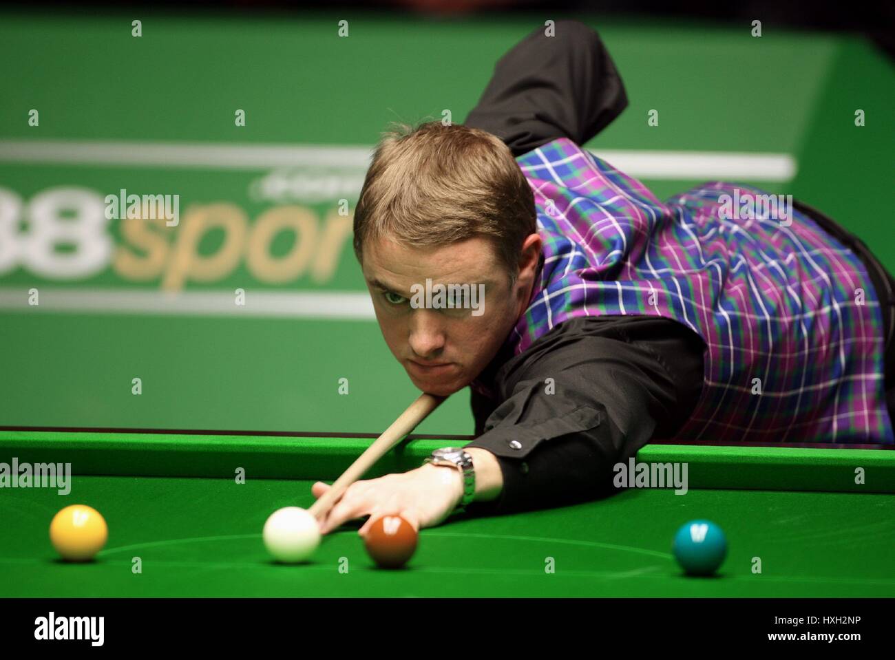 STEPHEN HENDRY MBE 888.COM WORLD CHAMPIONSHIPS CRUCIBLE THEATRE ...