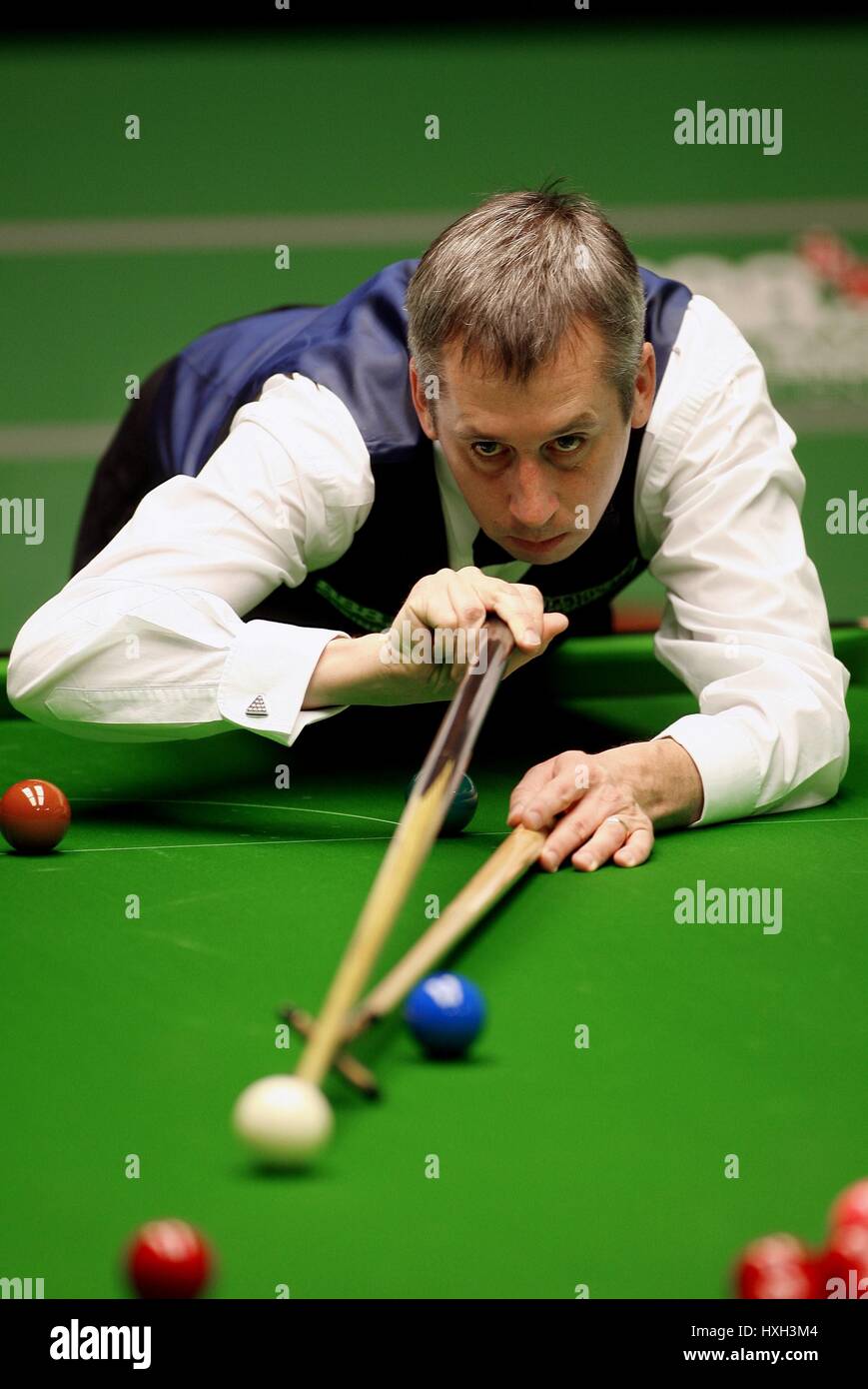 Nigel bond snooker hi-res stock photography and images - Alamy
