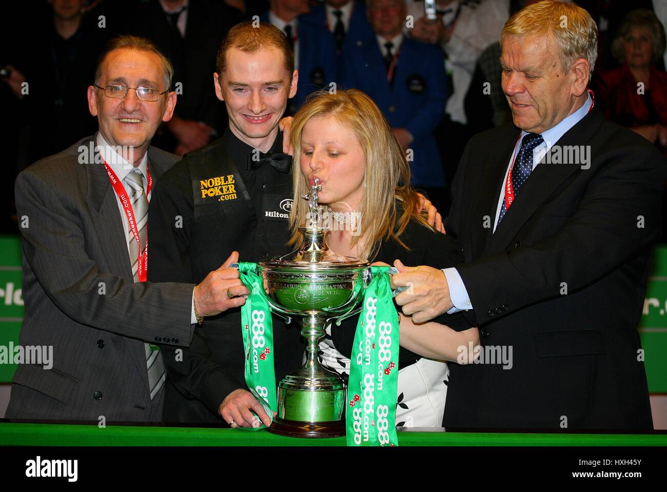 GRAEME DOTT ELAINE & FATHER WORLD SNOOKER CHAMPIONSHIPS CRUCIBLE ...