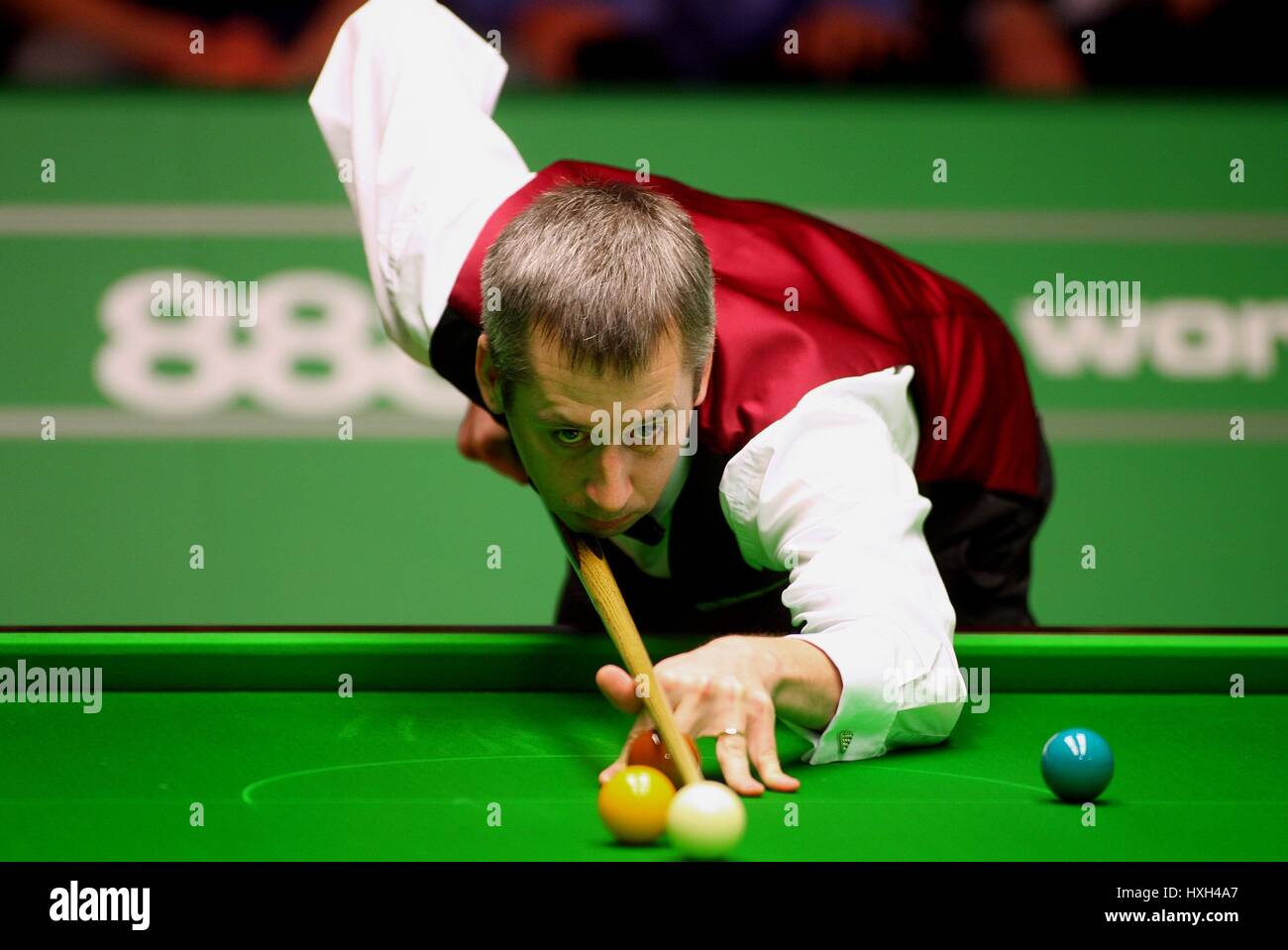 NIGEL BOND WORLD SNOOKER CHAMPIONSHIPS CRUCIBLE THEATRE SHEFFIELD ...