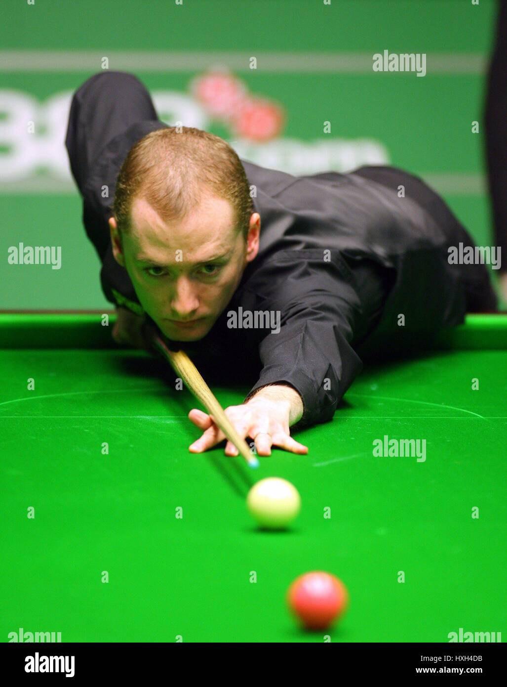 GRAEME DOTT WORLD SNOOKER CHAMPIONSHIPS CRUCIBLE THEATRE SHEFFIELD ...
