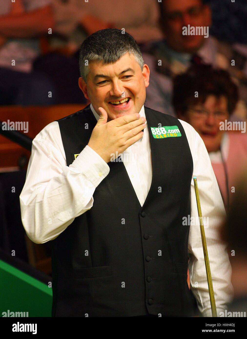 John parrott snooker hi-res stock photography and images - Alamy