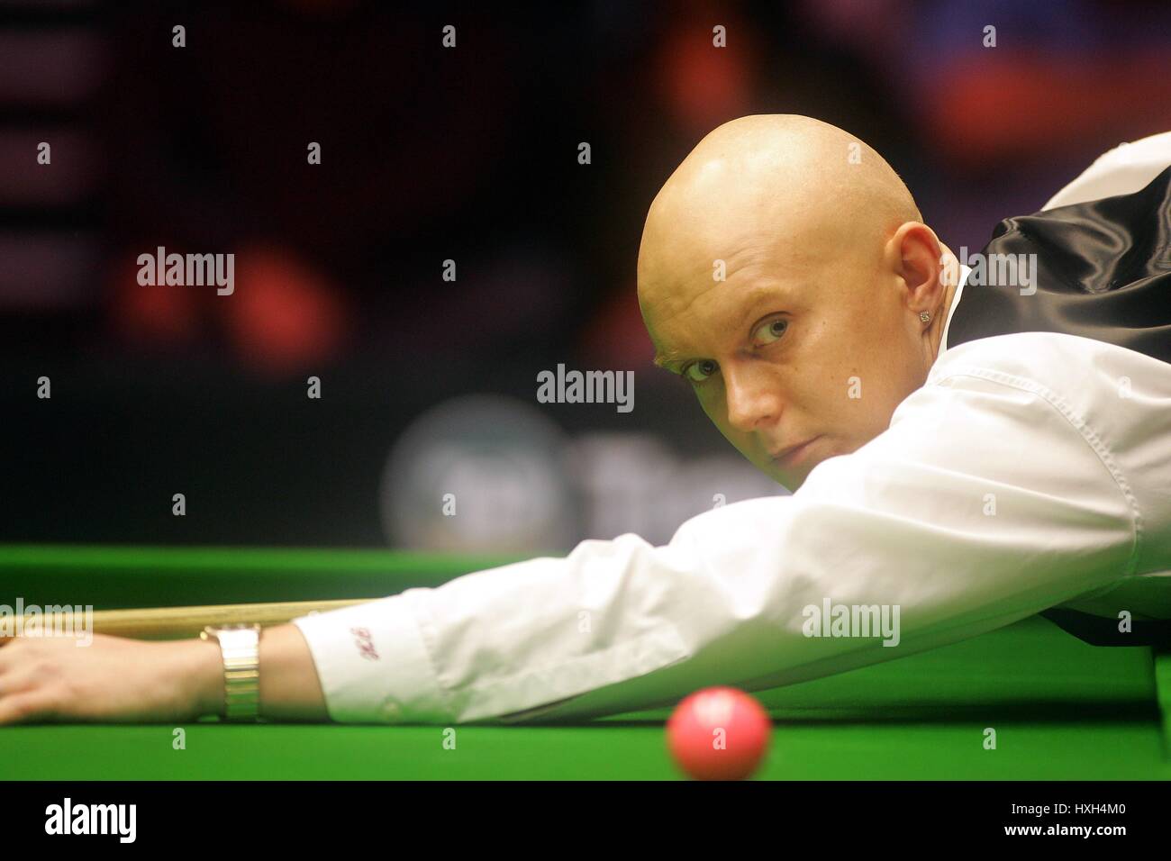 PAUL HUNTER ENGLAND THE BARBICAN CENTRE YORK 11 December 2005 Stock Photo - Alamy