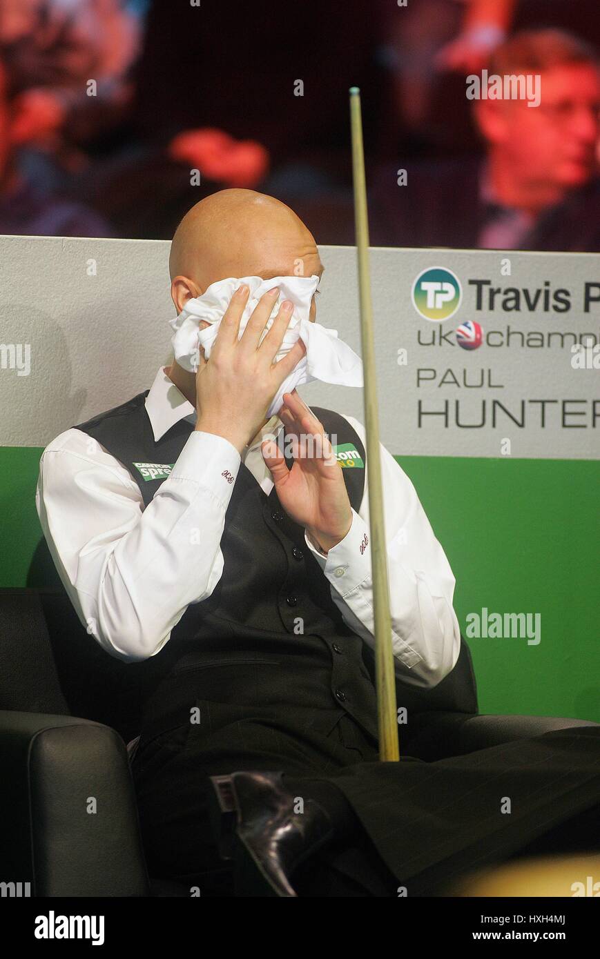 PAUL HUNTER ENGLAND THE BARBICAN CENTRE YORK 11 December 2005 Stock ...