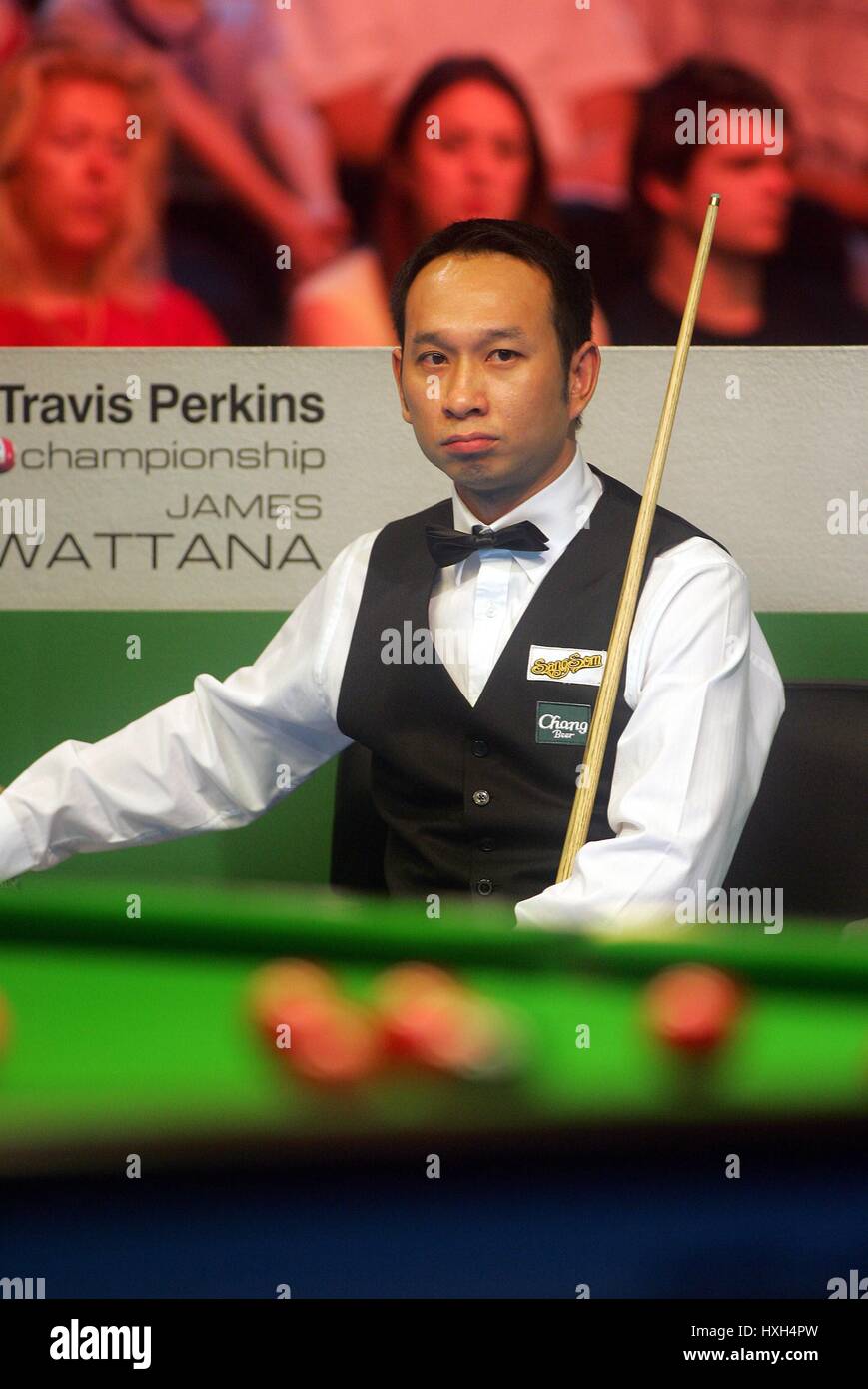 JAMES WATTANA THAILAND THE BARBICAN CENTRE YORK 11 December 2005 Stock ...