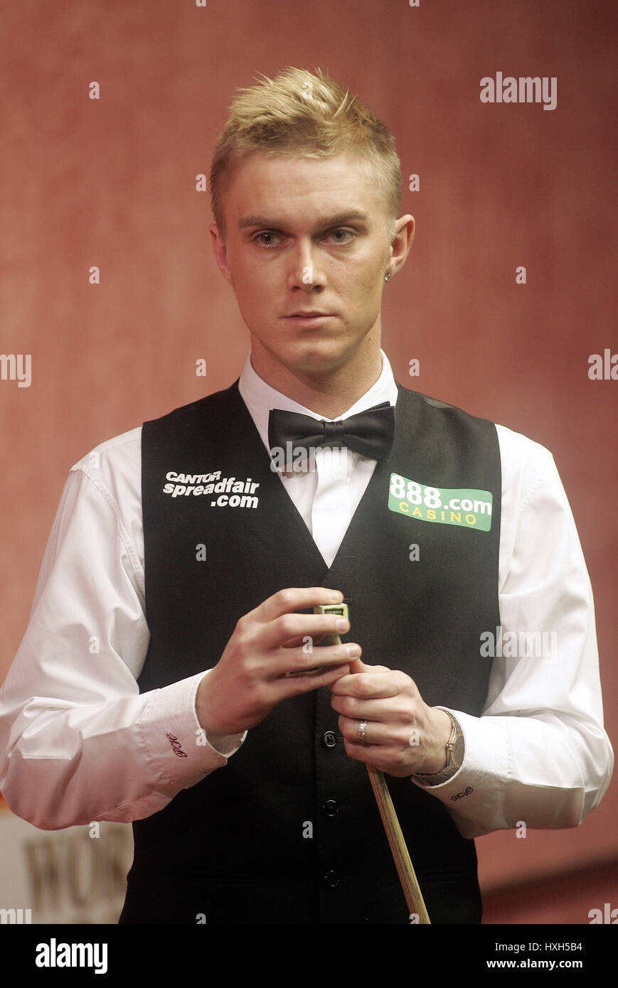 PAUL HUNTER ENGLAND THE CRUCIBLE THEATRE SHEFFIELD 18 April 2005 Stock ...
