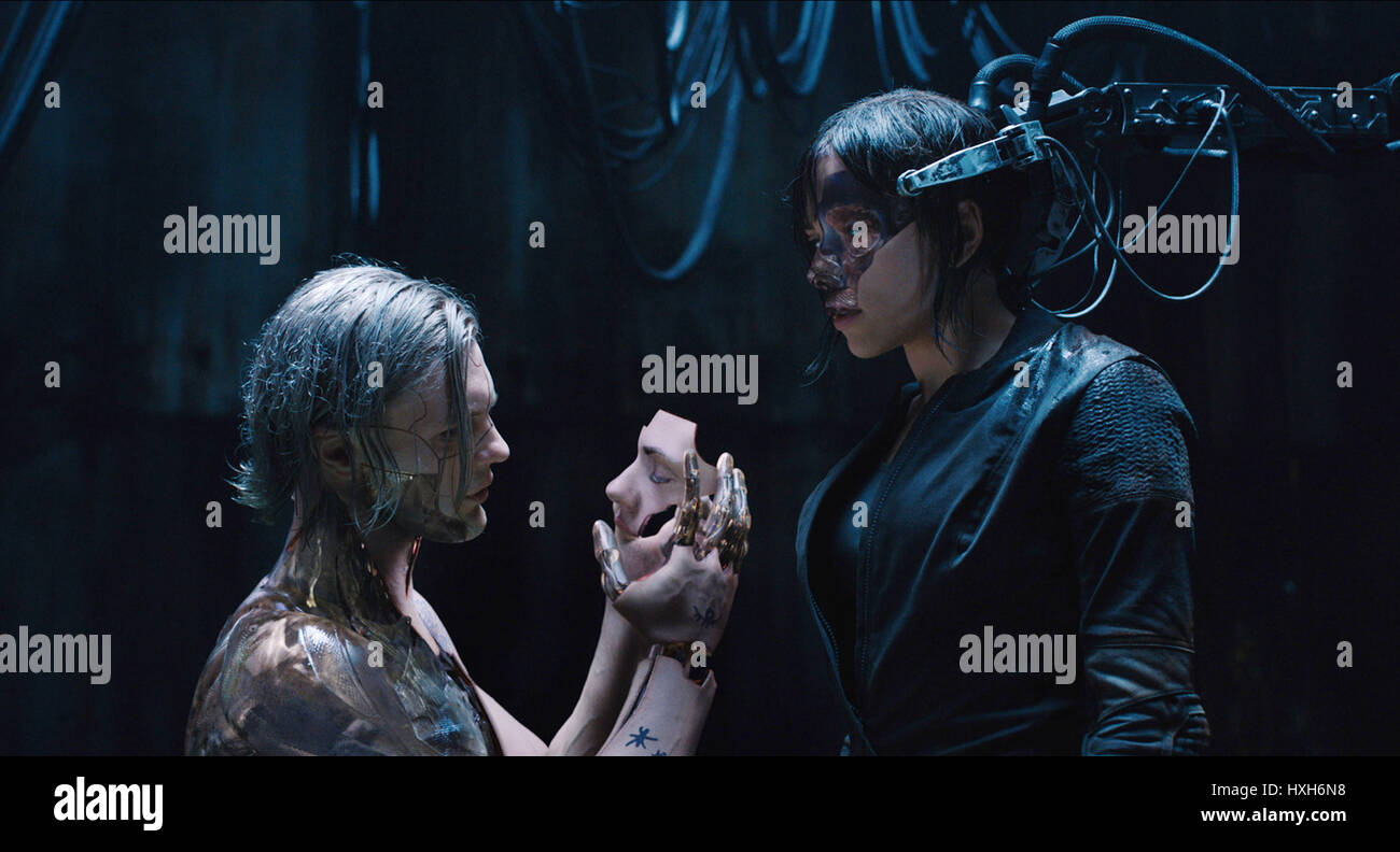 GHOST IN THE SHELL, from left: Michael Pitt, Scarlett Johansson, 2017 ...