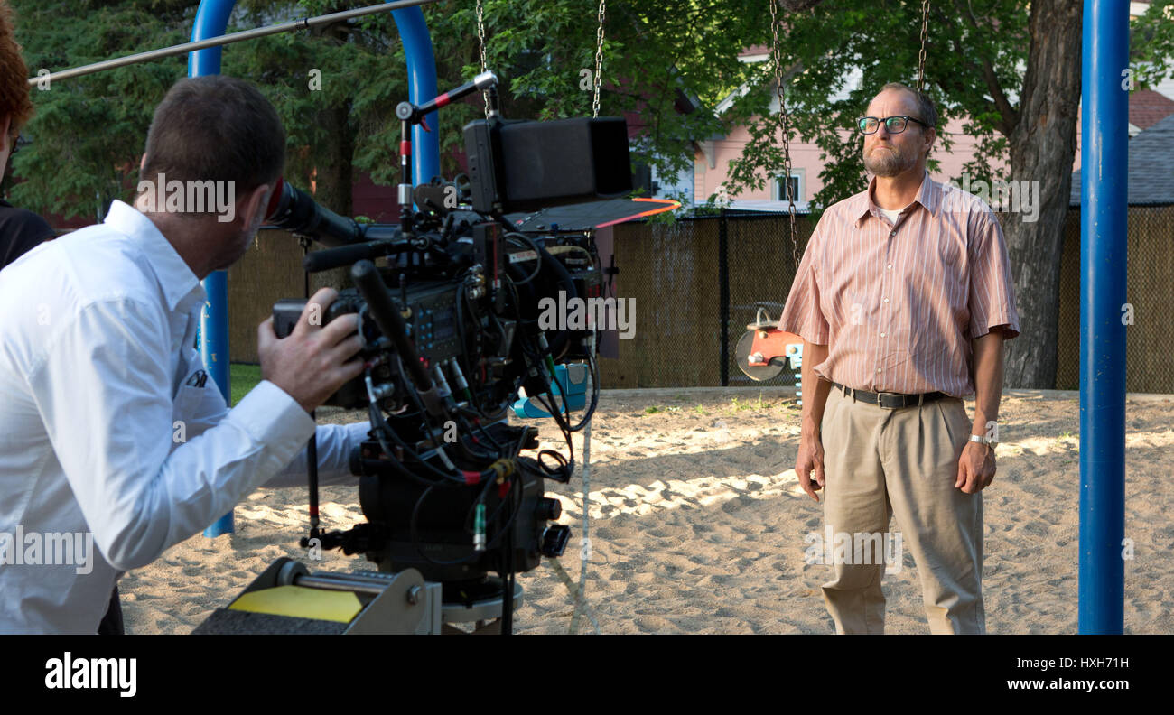 WILSON, Woody Harrelson, on-set, 2017. ph: Kimberly Simms. TM ...