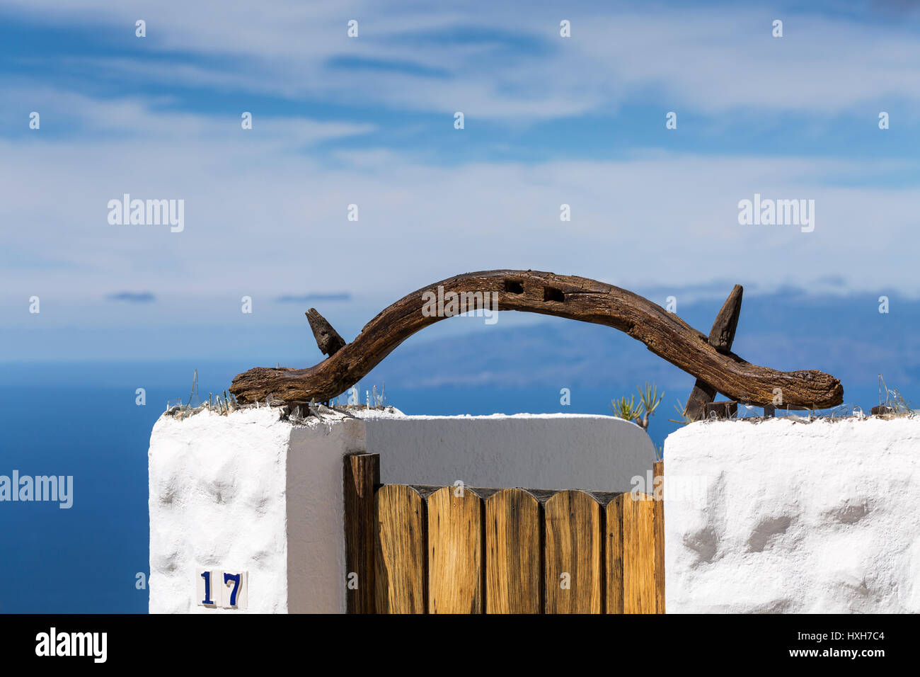 Spanish arch gate hi-res stock photography and images - Alamy