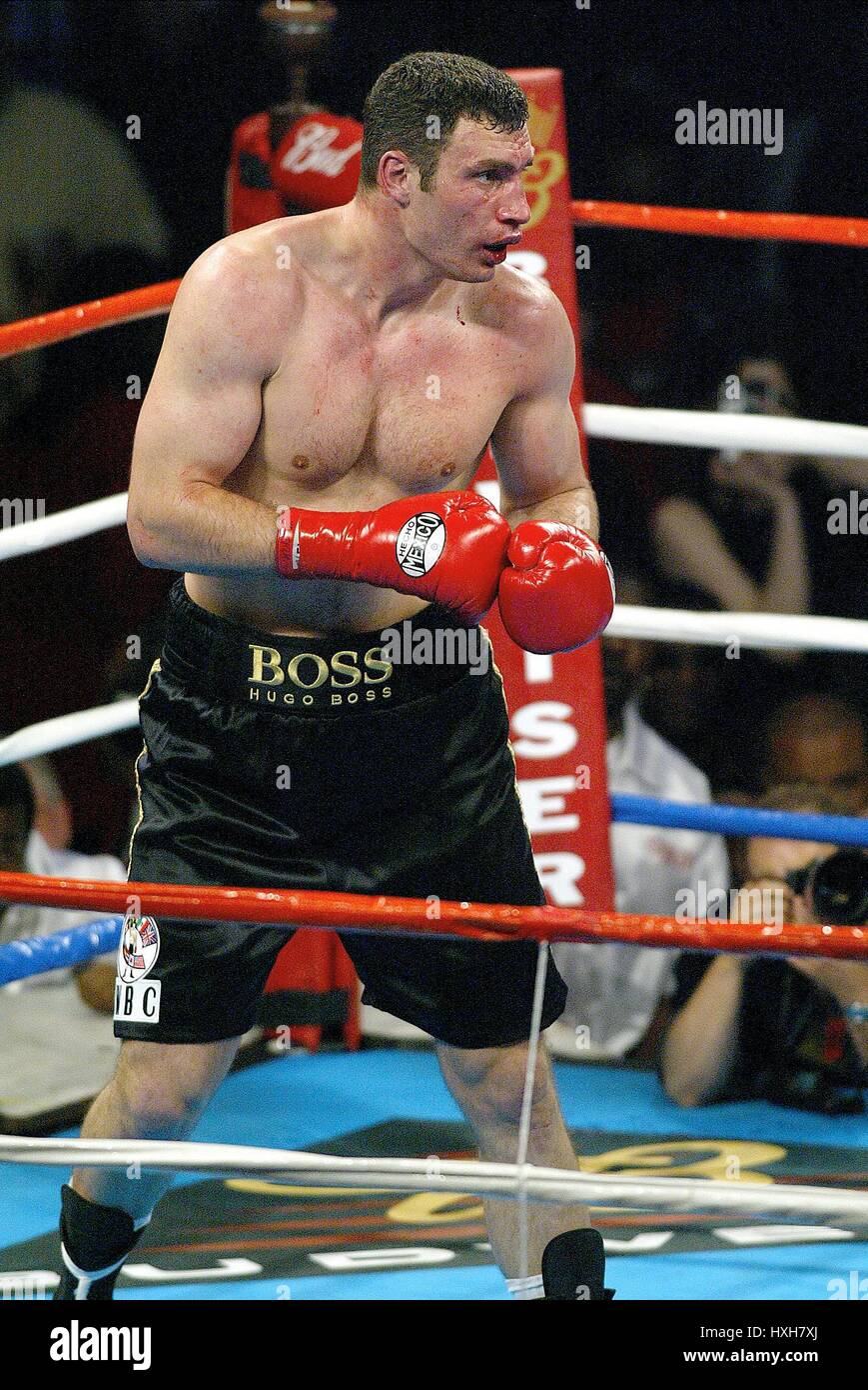 VITALI KLITSCHKO LEWIS V KLITSCHKO STAPLES CENTRE LOS ANGELES USA 21 ...