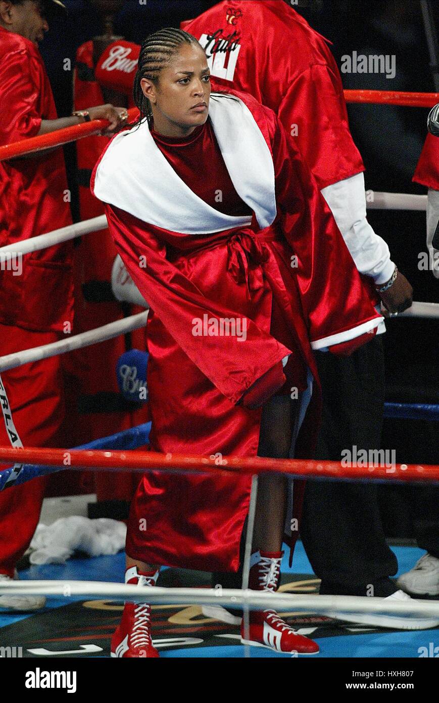 LAILA ALI BOXER STAPLES CENTRE LOS ANGELES USA 21 June 2003 Stock Photo ...