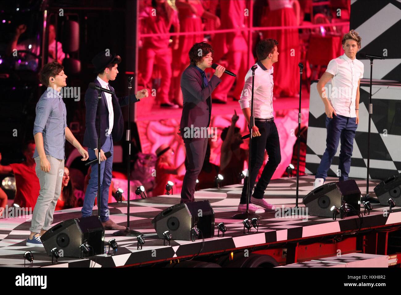 ONE DIRECTION ONE DIRECTION ONE DIRECTION STRATFORD LONDON ENGLAND 12 ...