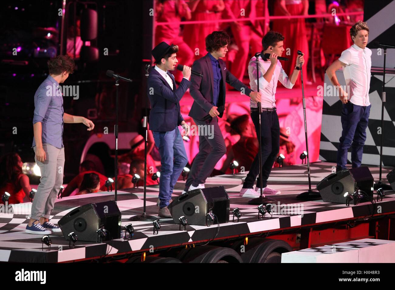 ONE DIRECTION ONE DIRECTION ONE DIRECTION STRATFORD LONDON ENGLAND 12 ...