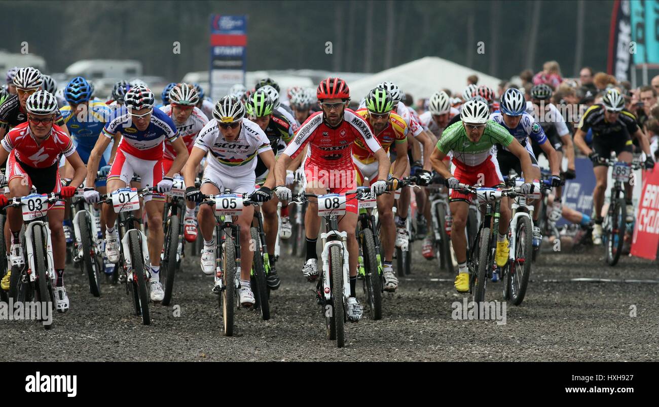 START OF ELITE MENS RACE UCI MOUNTAIN BIKE WORLD CUP DALBY FOREST ...