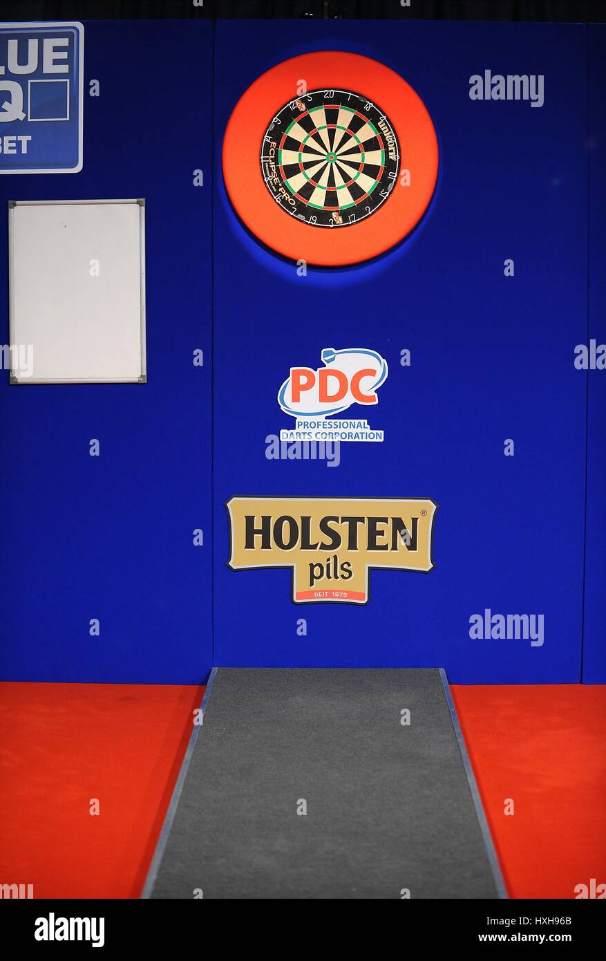 DART BOARD BLUE SQUARE UL OPEN CHAMPIONSH REEBOK STADIUM BOLTON ENGLAND ...