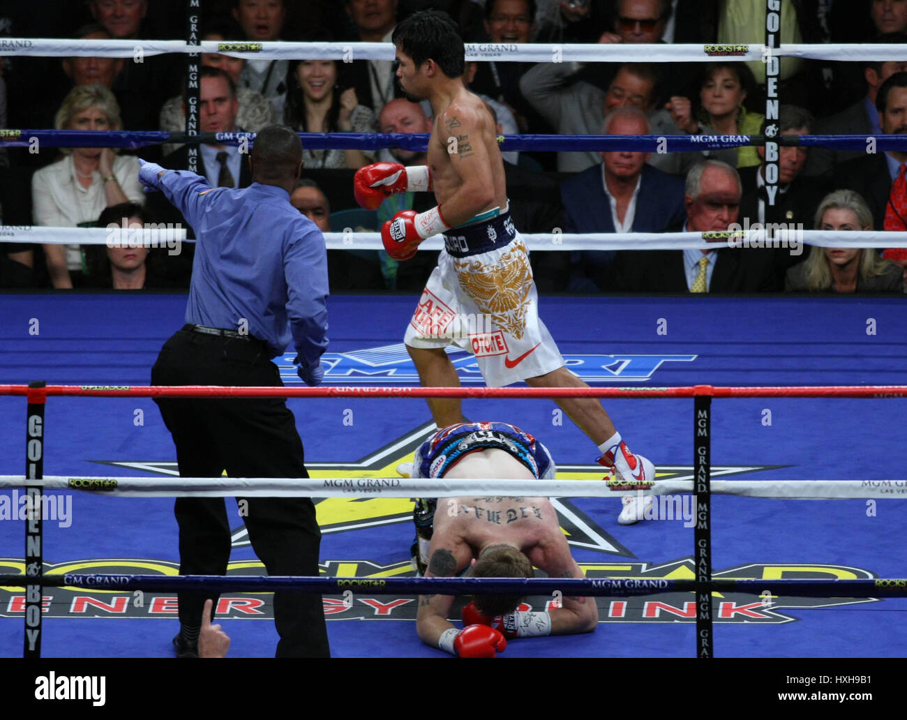 MANNY PACQUIAO RICKY HATTON PACQUIAO V HATTON ROUND 1 LAS VEGAS NV USA ...