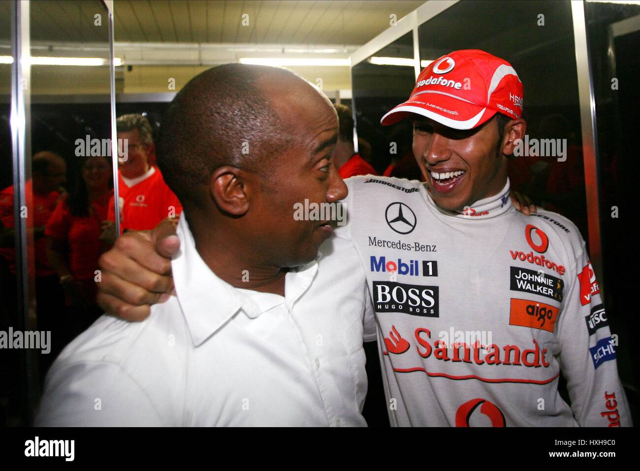 LEWIS HAMILTON & FATHER BRAZILIAN GRAND PRIX AFTER WIN INTERLAGOS ...