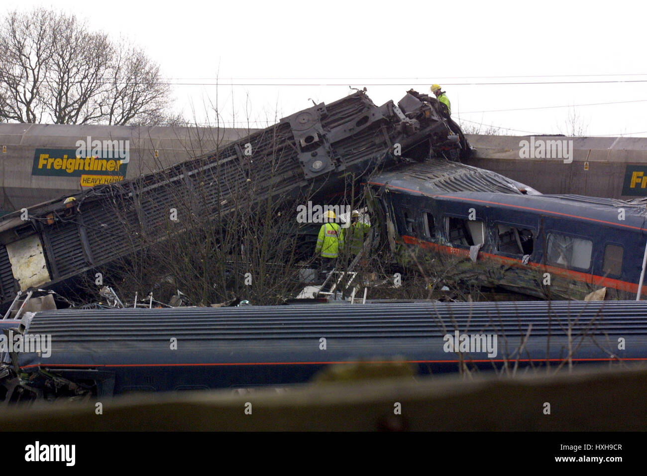 SCENE OF SELBY RAIL CRASH SELBY RAIL CRASH 28 February 2001 Stock Photo ...