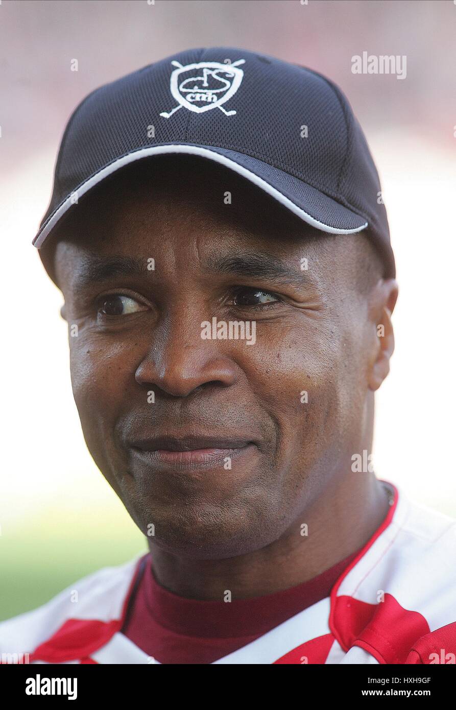 SUGAR RAY LEONARD FORMER BOXER THE BRITANNIA STADIUM STOKE ENGLAND 20 ...