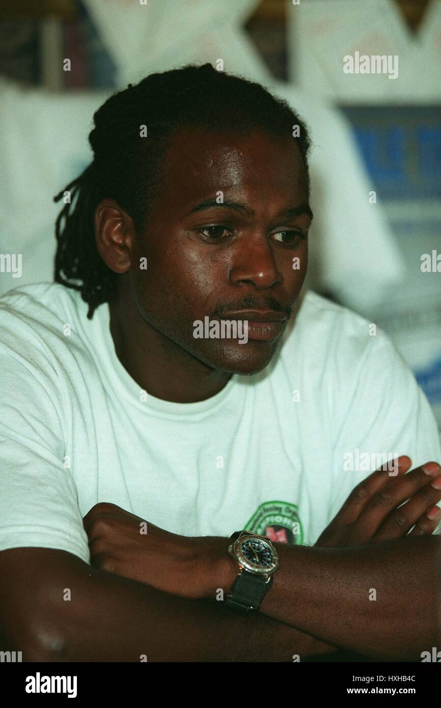 Bantamweight boxer hi-res stock photography and images - Alamy