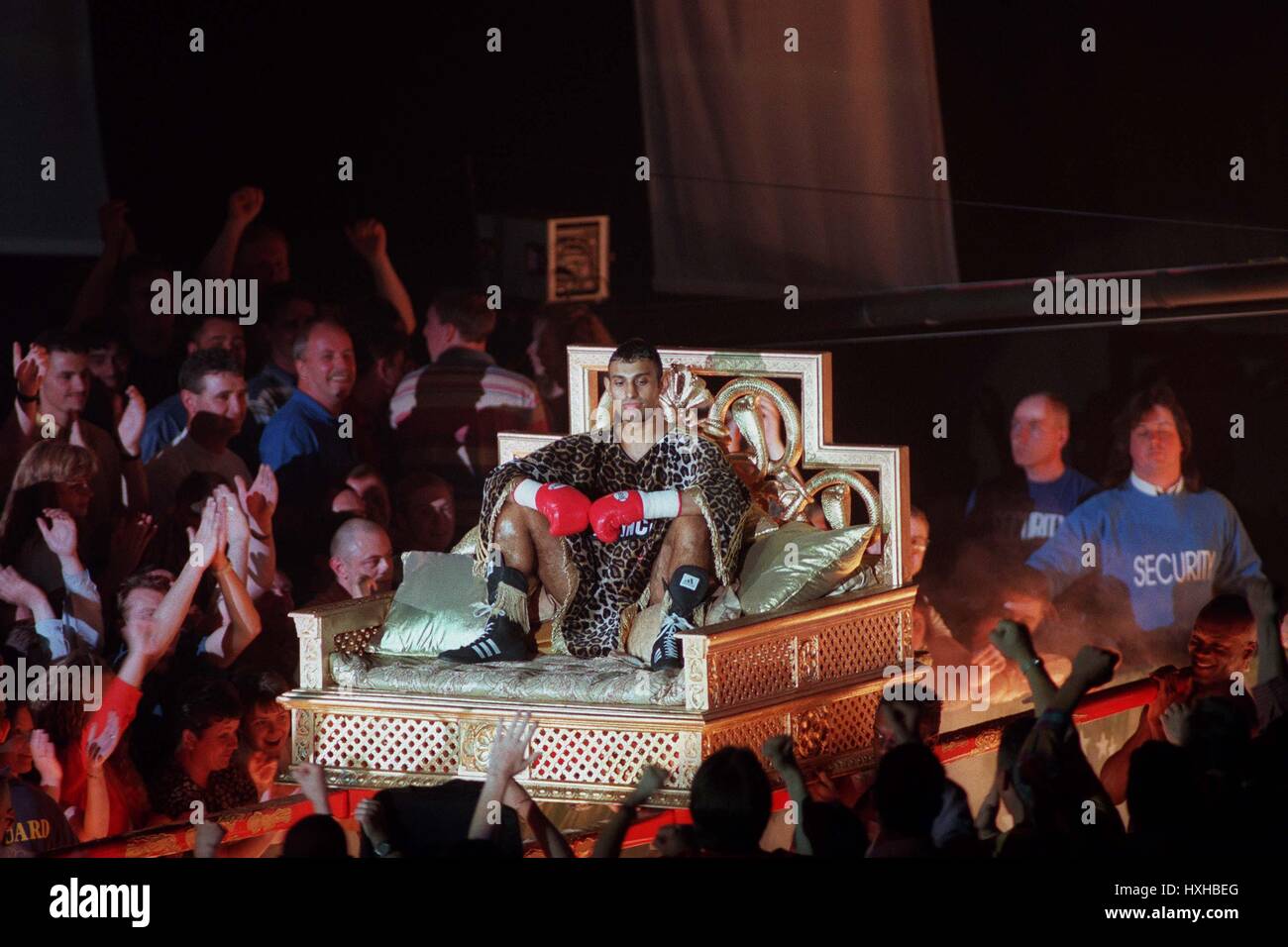 PRINCE NASEEM HAMED ENTERS ARENA TO FIGHT DANIEL ALICEA 17 June 1996 ...
