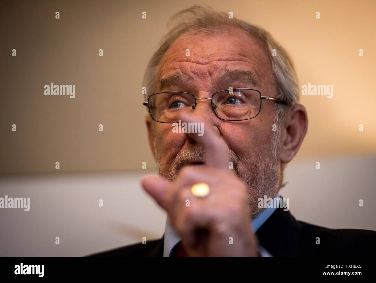 Sheffield mp richard caborn hi-res stock photography and images - Alamy
