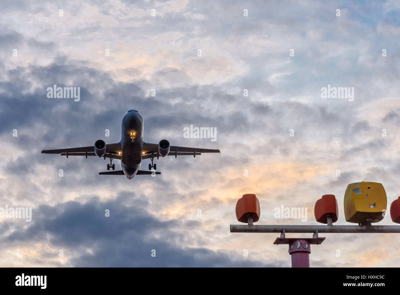 Landing entry hi-res stock photography and images - Alamy