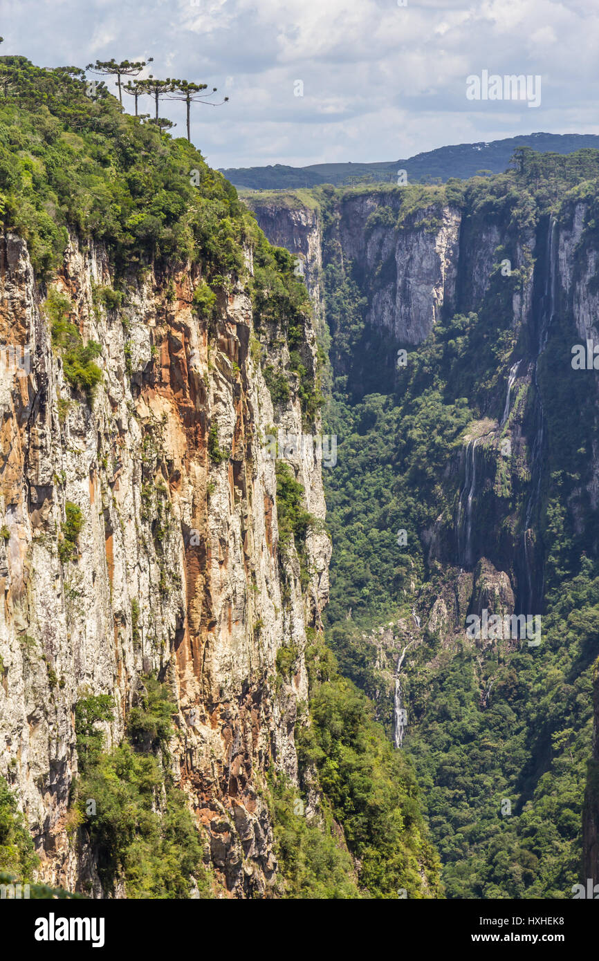 Waterfall at Itaimbezinho Canyon, Cambara do Sul, Rio Grande do Sul ...