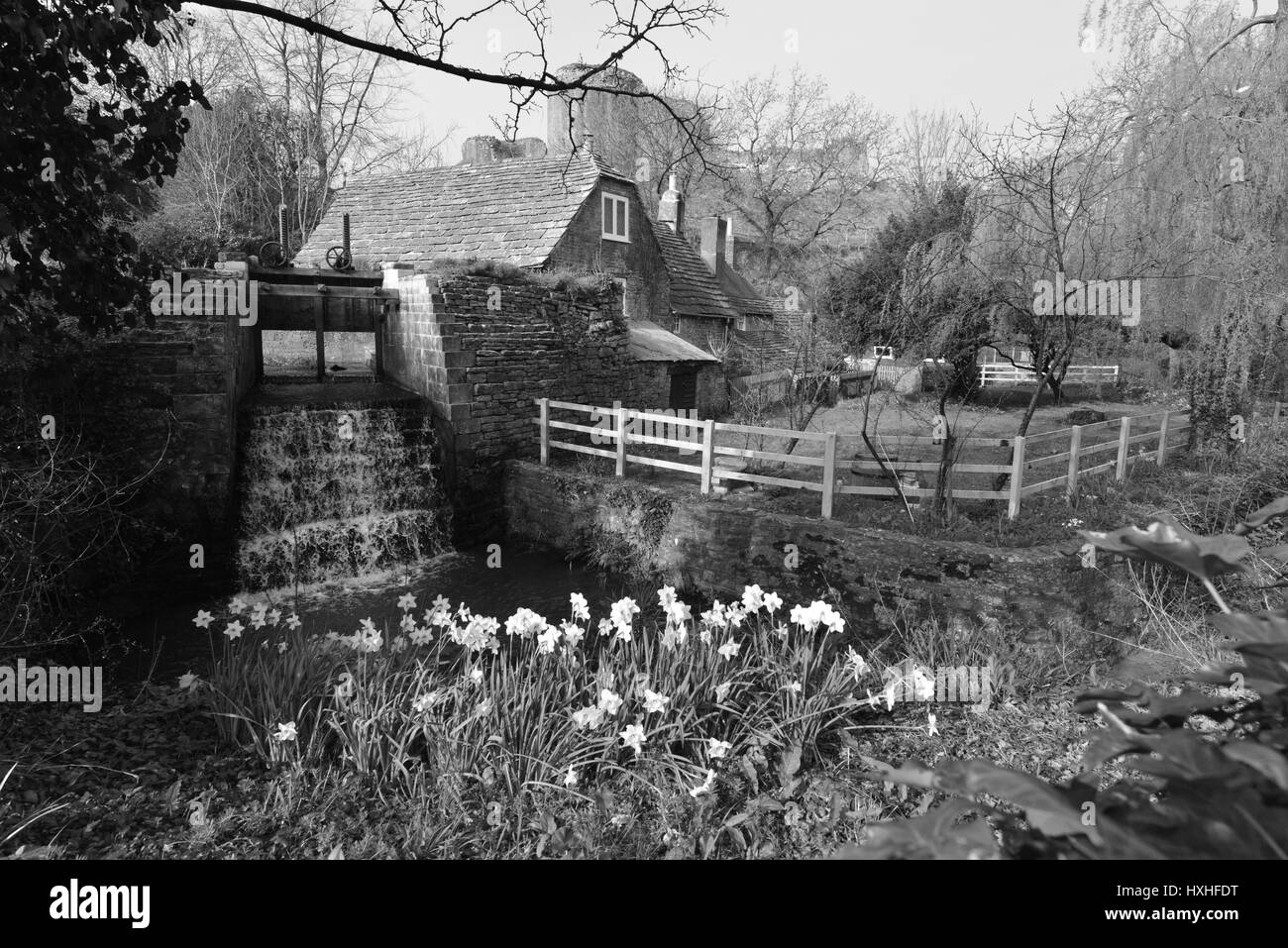 Picket weir hi-res stock photography and images - Alamy