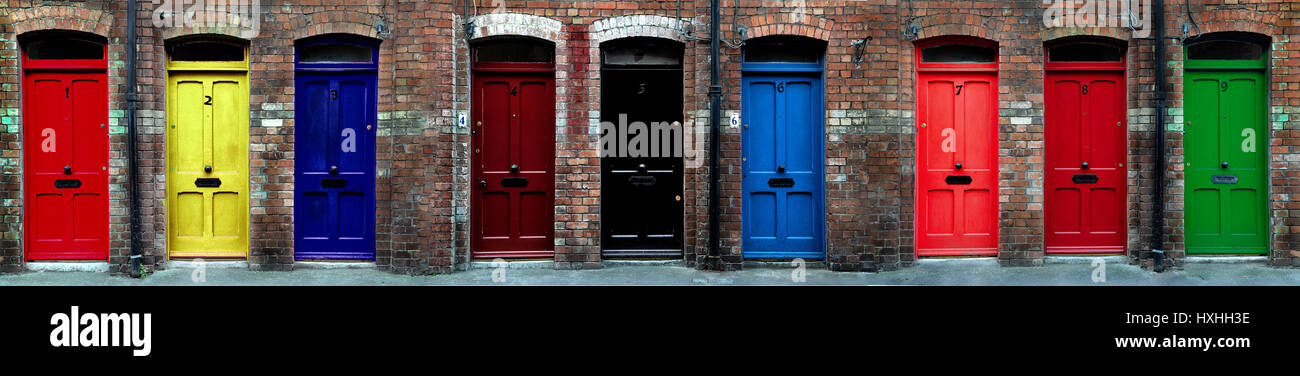 Row of doors hi-res stock photography and images - Alamy