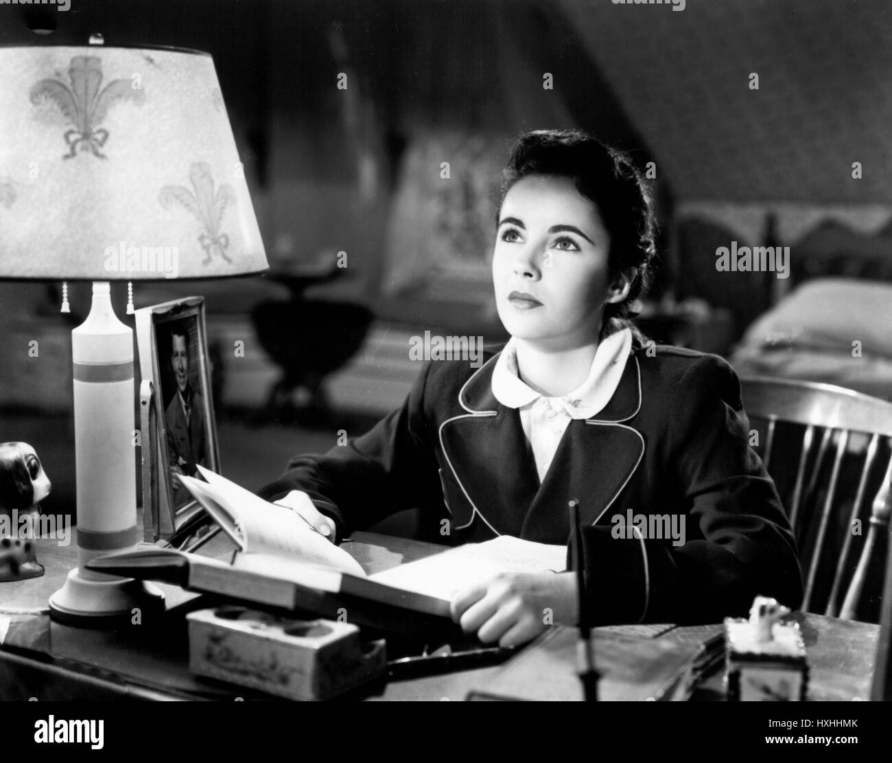 ELIZABETH TAYLOR THE RICH FULL LIFE; CYNTHIA (1947 Stock Photo - Alamy